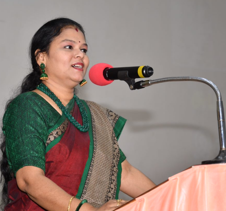 Hindu Tamil Thisai hosts mentoring program 'Padipom Uyarvom' for class ...