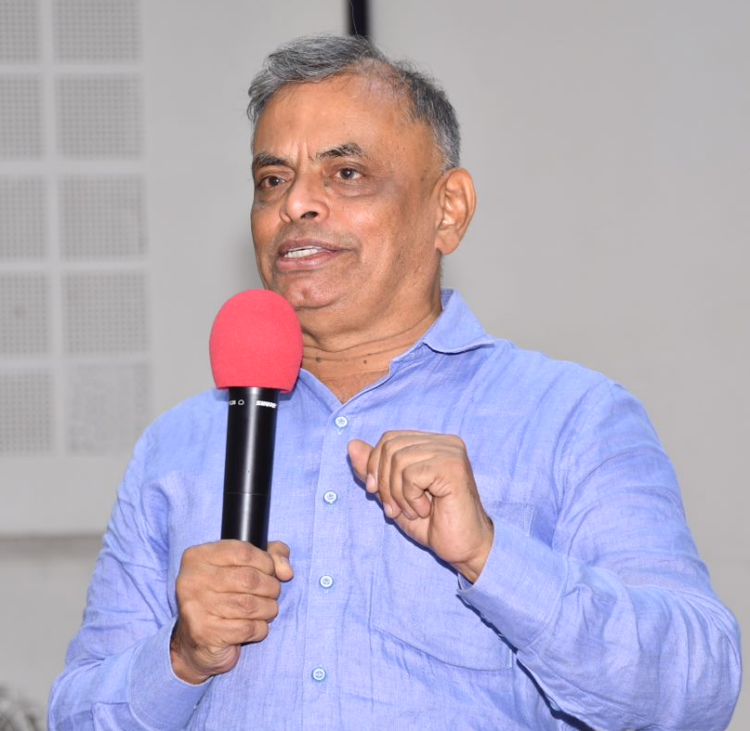 Hindu Tamil Thisai hosts mentoring program 'Padipom Uyarvom' for class ...